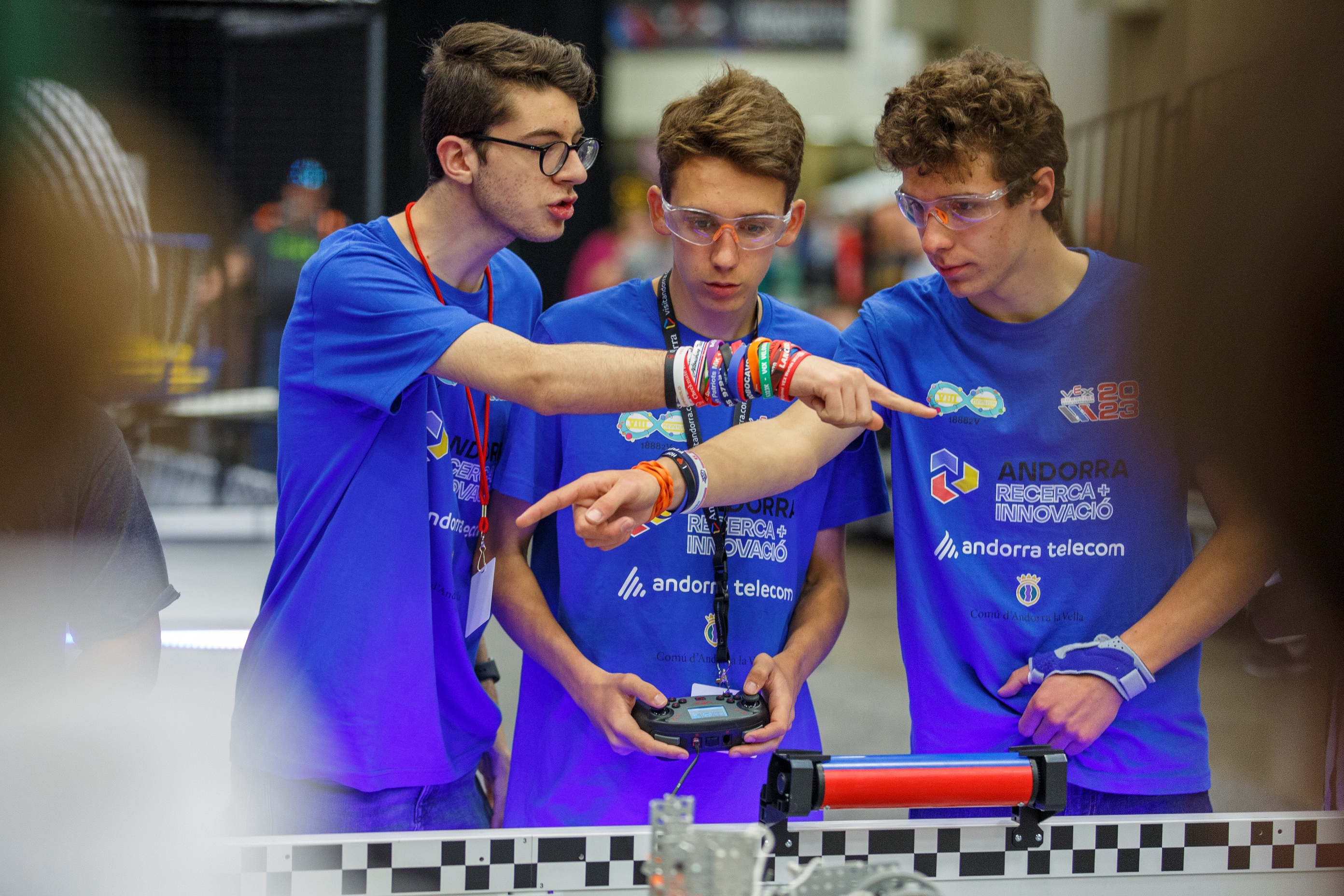 VEX V5 Robotics Competition Drive Team Training Course: 2024-25, High Stakes – V5RC